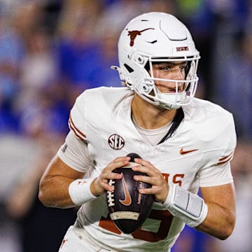 Texas Defensive Coordinator Pete Kwiatkowski Named Semifinalist for ...