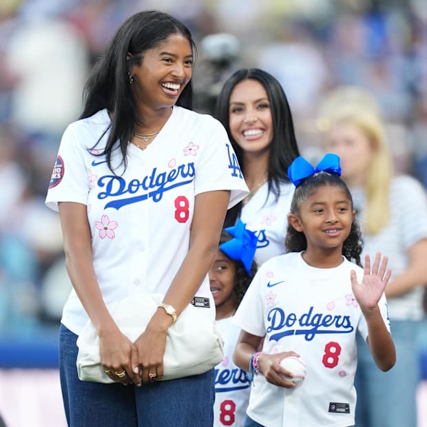 Kobe Bryant’s daughter Natalia struts NYFW runway in daring supermodel fit