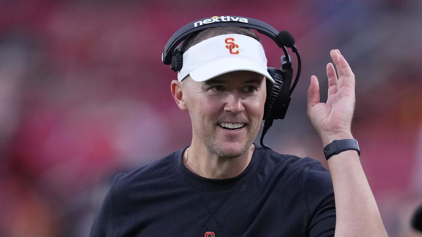 USC Trojans' Lincoln Riley Reveals Plans For Second-Year Linebacker ...