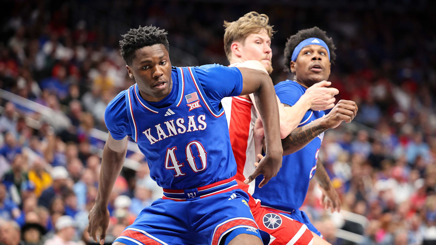 Kansas Former Five-Star Recruit Flory Bidunga Enters the Transfer Portal