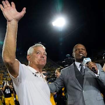 Iowa Hawkeyes, Ben McCollum Make Offer to Intriguing 2026 Forward