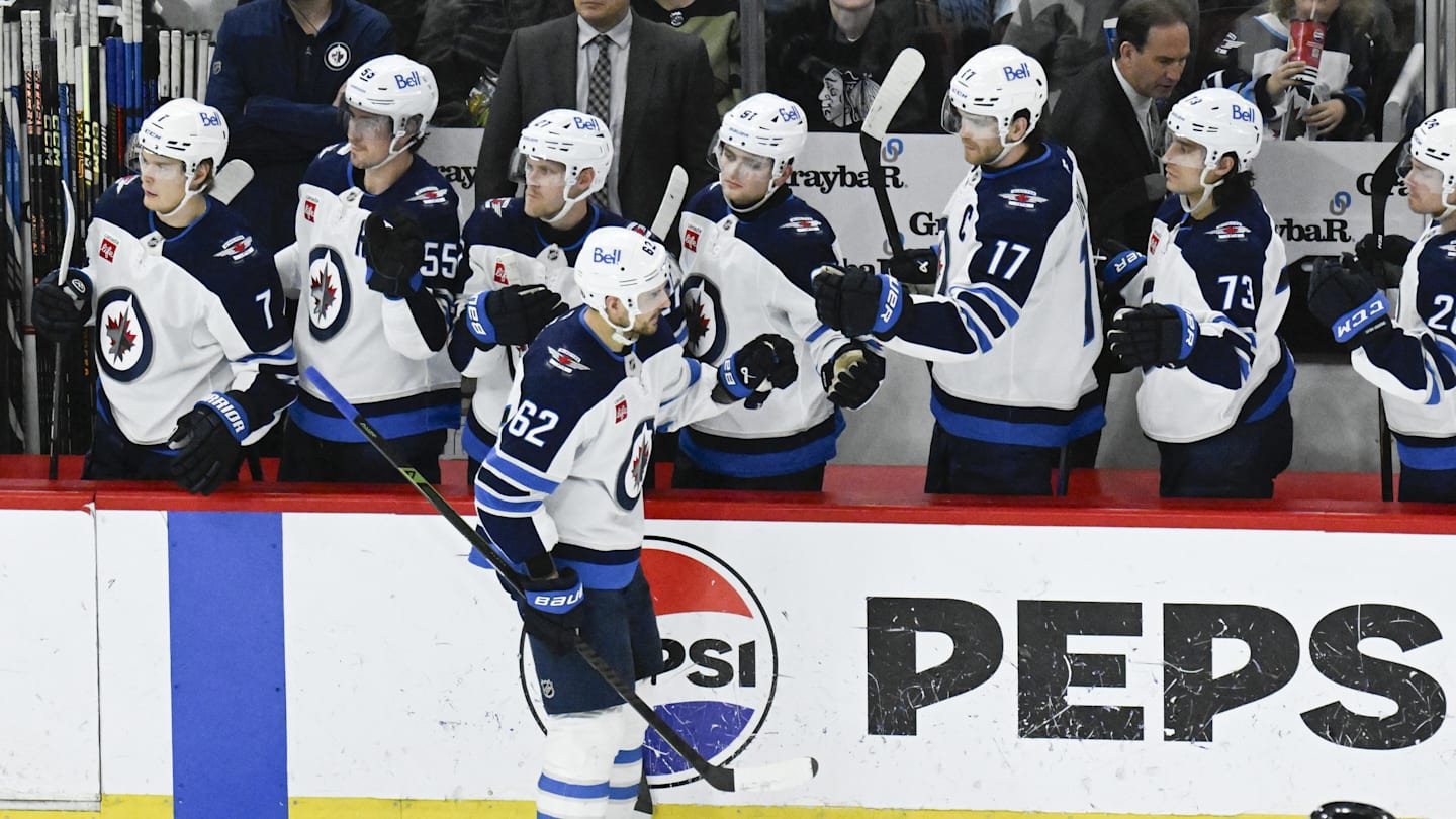 Winnipeg Jets Clinch Central Division Title