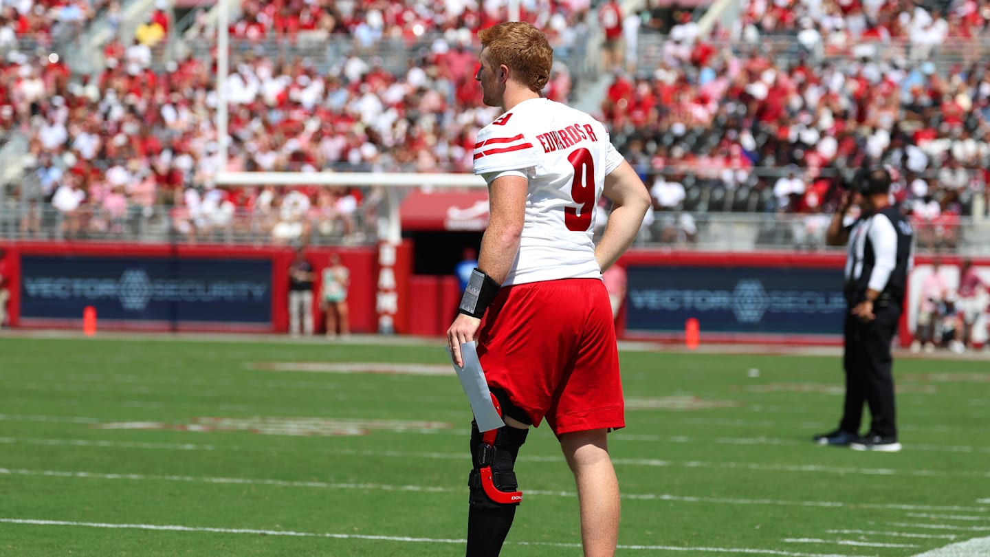 Wisconsin Badgers QB Billy Edwards nominated for award despite injury