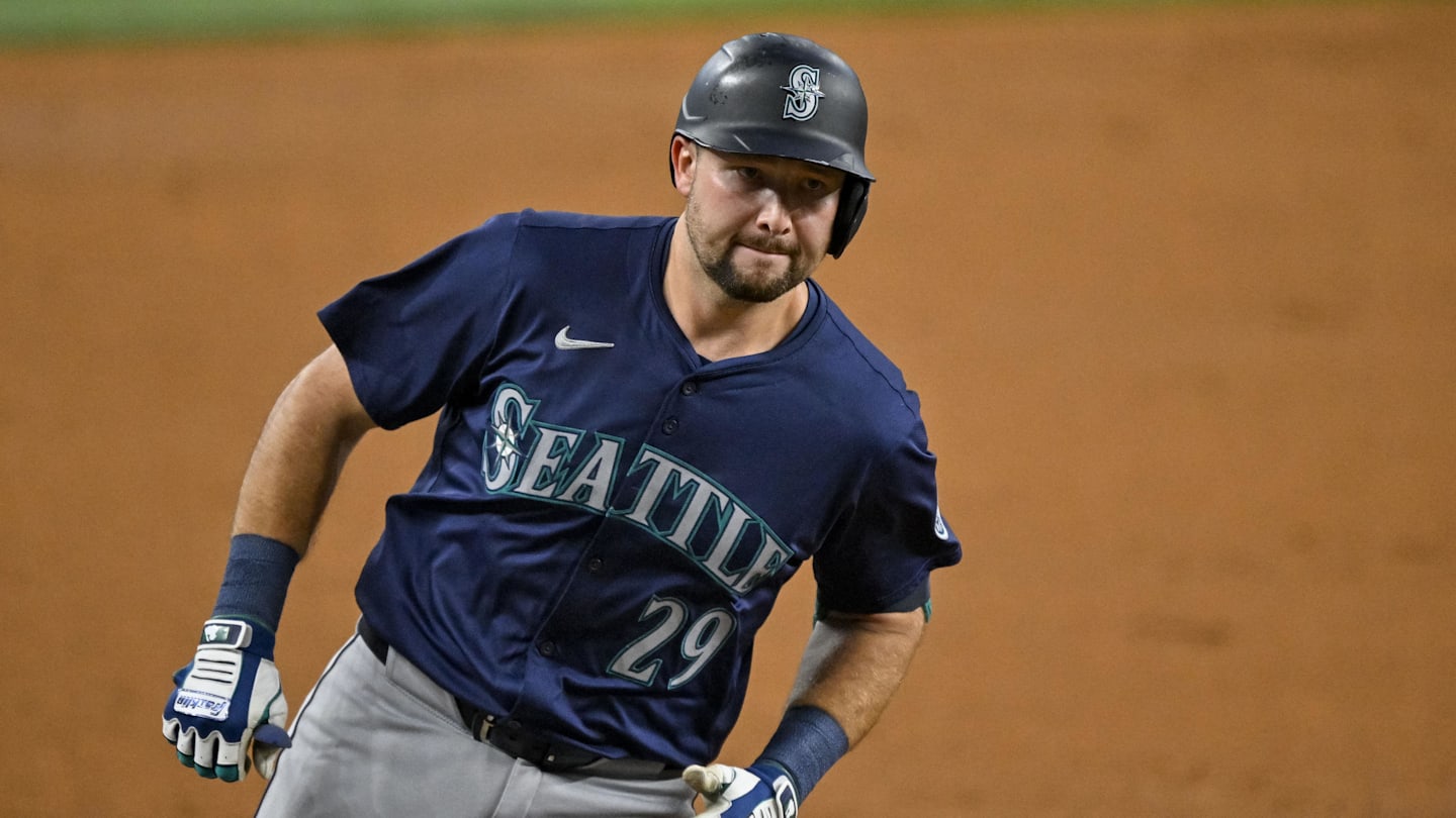 Seattle Mariners Catcher Cal Raleigh Sets New Career-High in Home Runs
