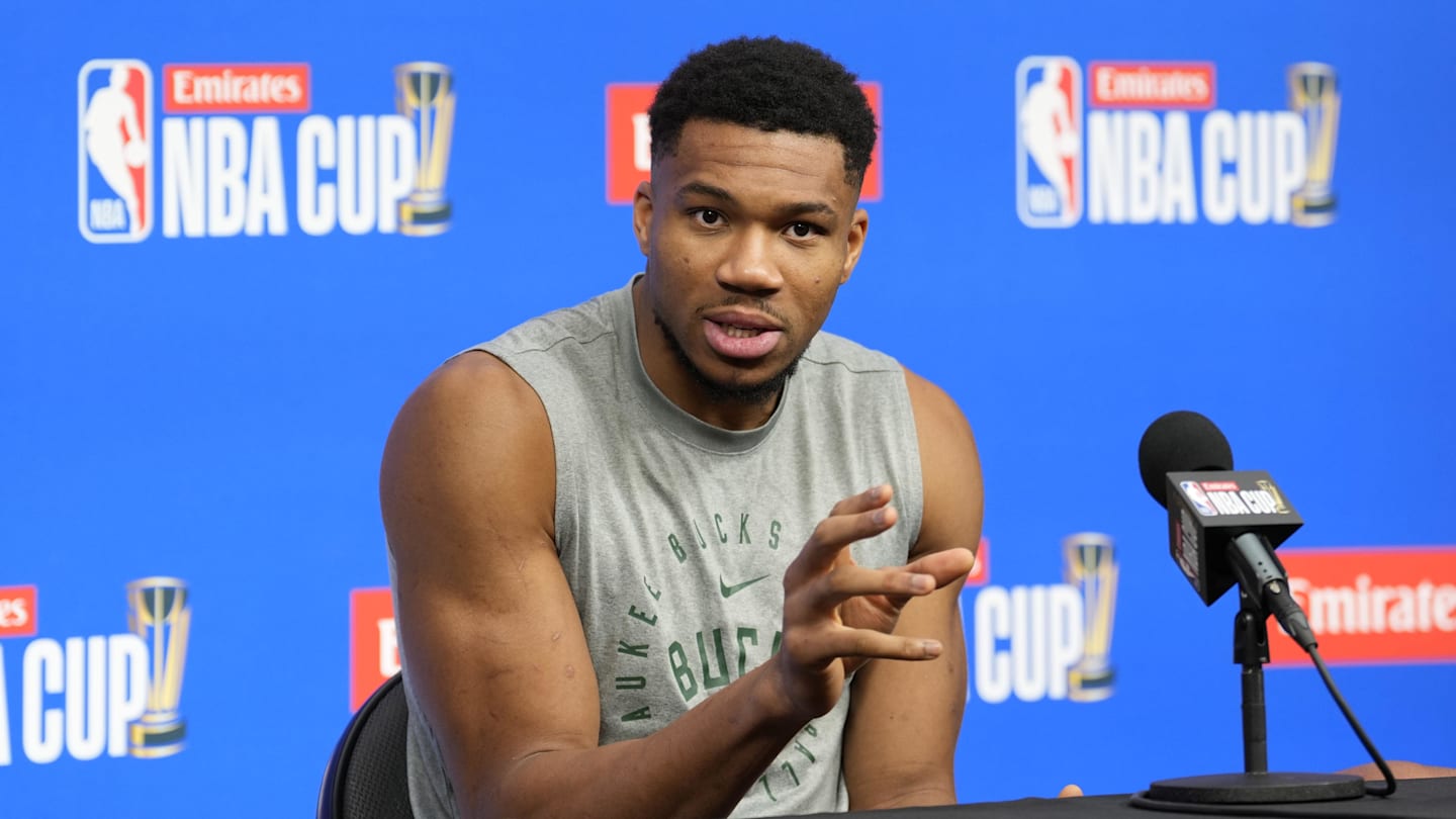 Bucks Star Giannis Antetokounmpo Makes Honest Statement Before NBA Playoffs