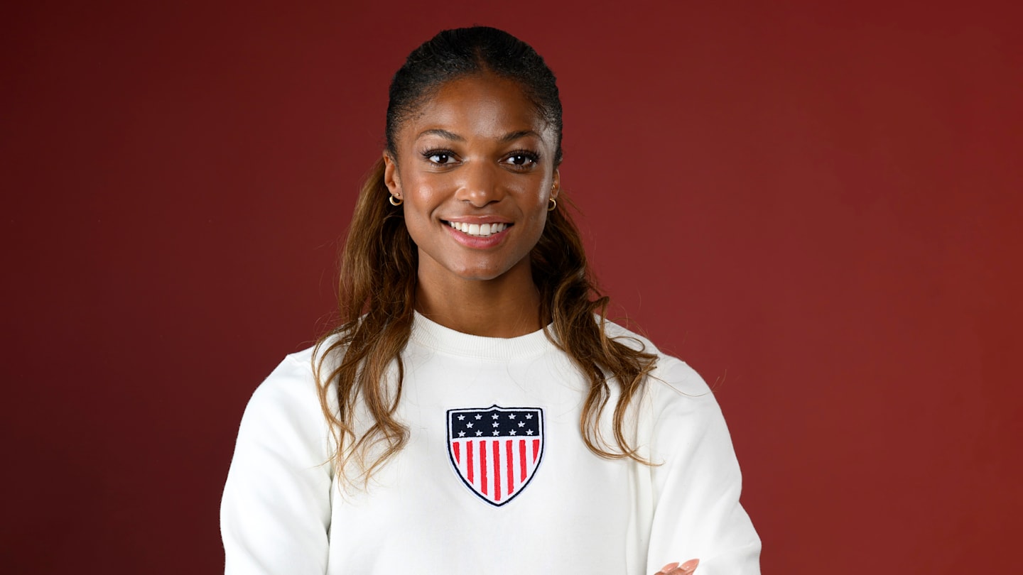 Fans React to Gabby Thomas’s SI Swim Debut in Peach One-Piece: ‘What An ...