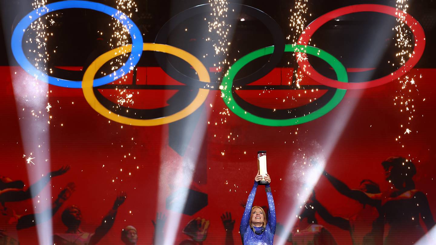 5 MOST ICONIC OLYMPIC MOMENTS OF ALL TIME