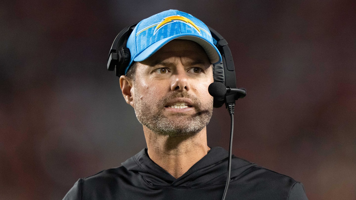 Ex-NFL Head Coach Listed As Top Candidate for Saints' DC After Kellen ...