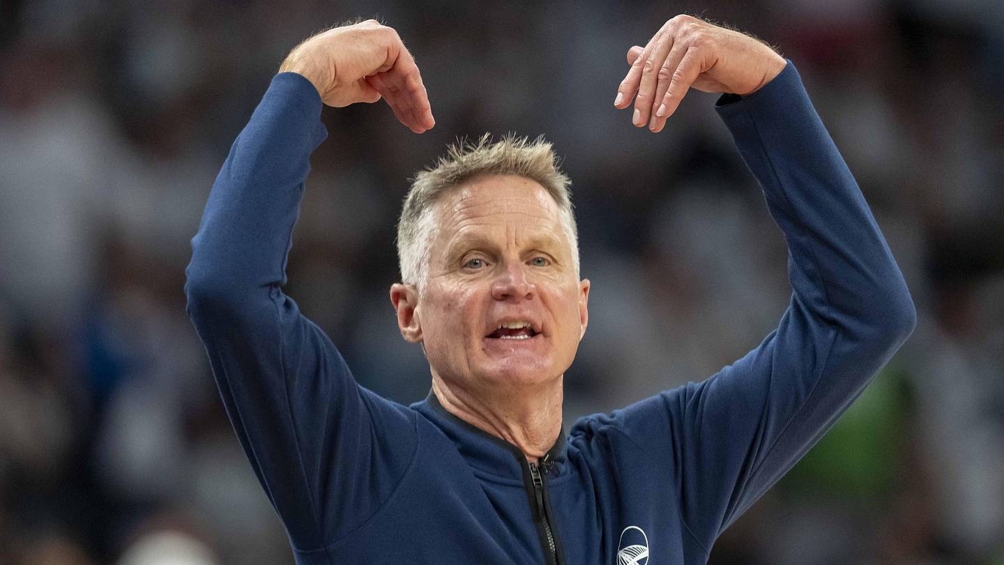 Golden State Warriors Trade Back on Day 2 of NBA Draft
