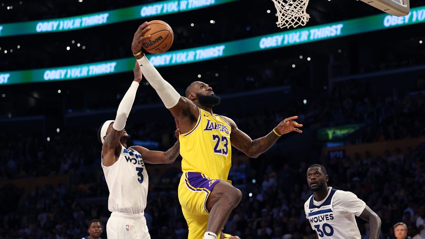 Grading every Lakers player to play 20+ minutes in season opener vs ...