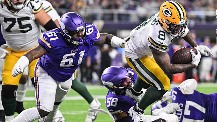 Vikings re-sign Jalen Redmond, sign Ambry Thomas to futures deal