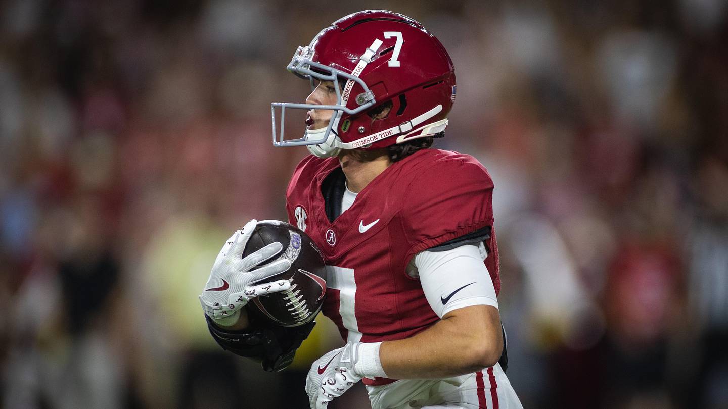 Alabama Wide Receiver Cole Adams Out for the Year with Leg Injury