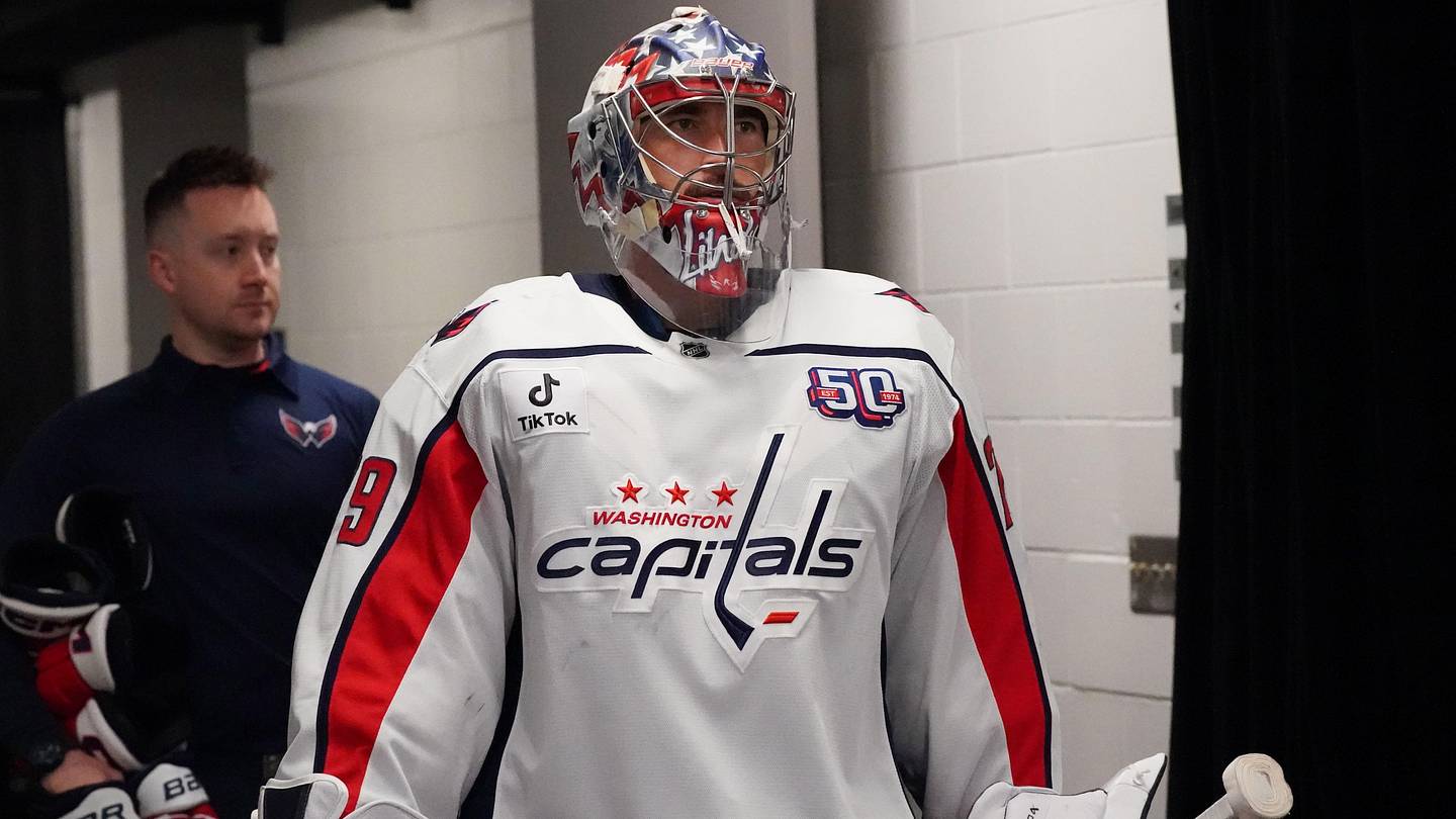 Washington Capitals Won't Name Starting Goalie Ahead of Game 1