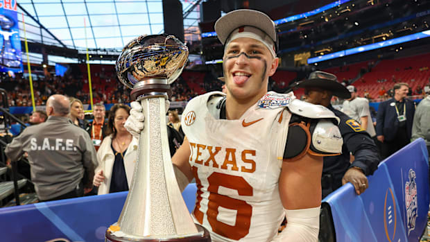 Texas Longhorns' Michael Taaffe Jokes About Controversial Non-Call