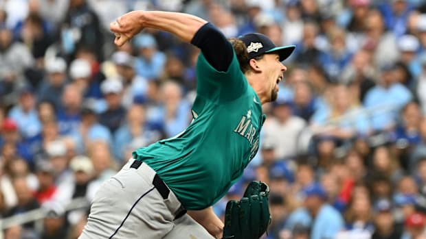 The Mariners' Offense Explodes in ALCS Game 2 Victory Over Toronto