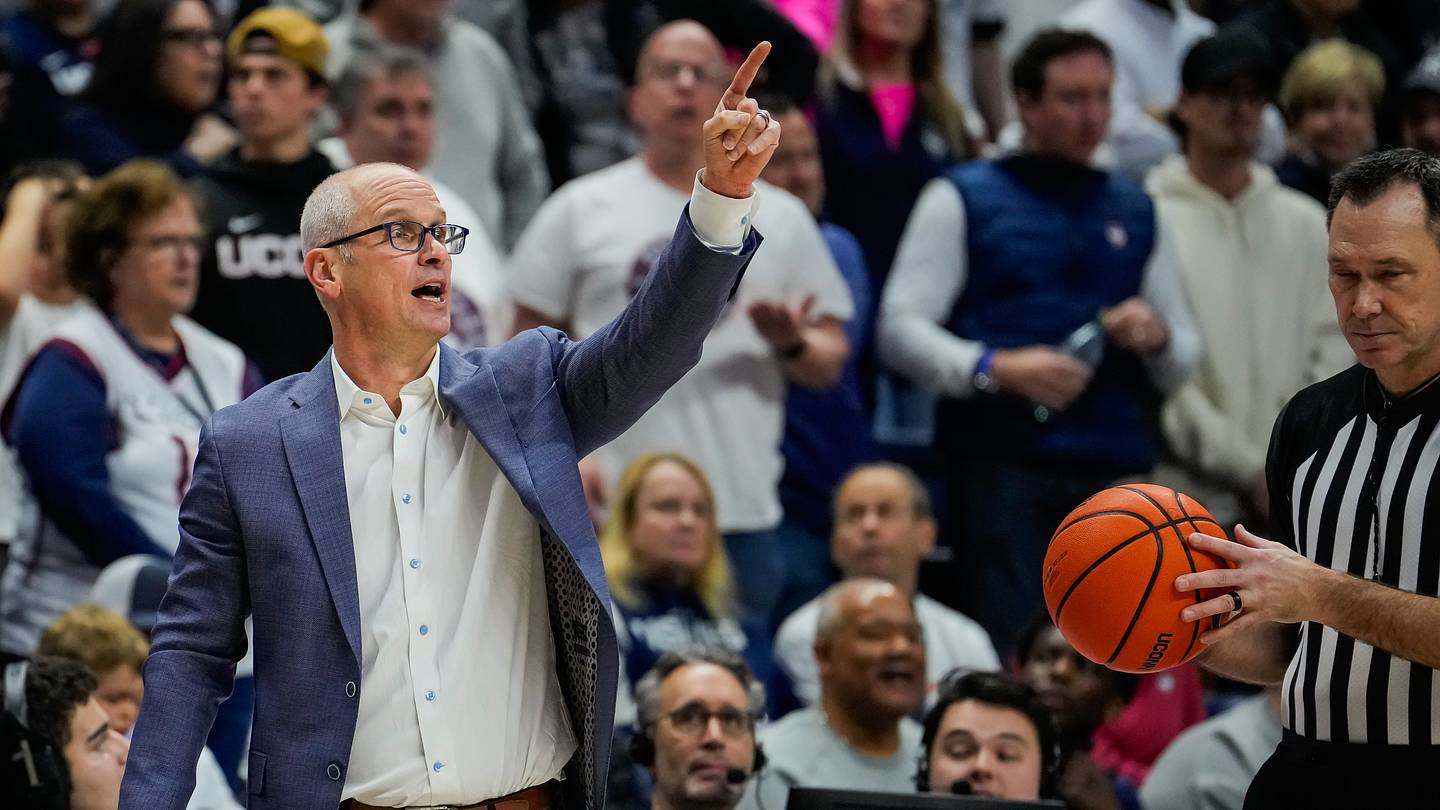UConn's Dan Hurley Addresses 'Two Rings, Baldy!' Interaction With ...