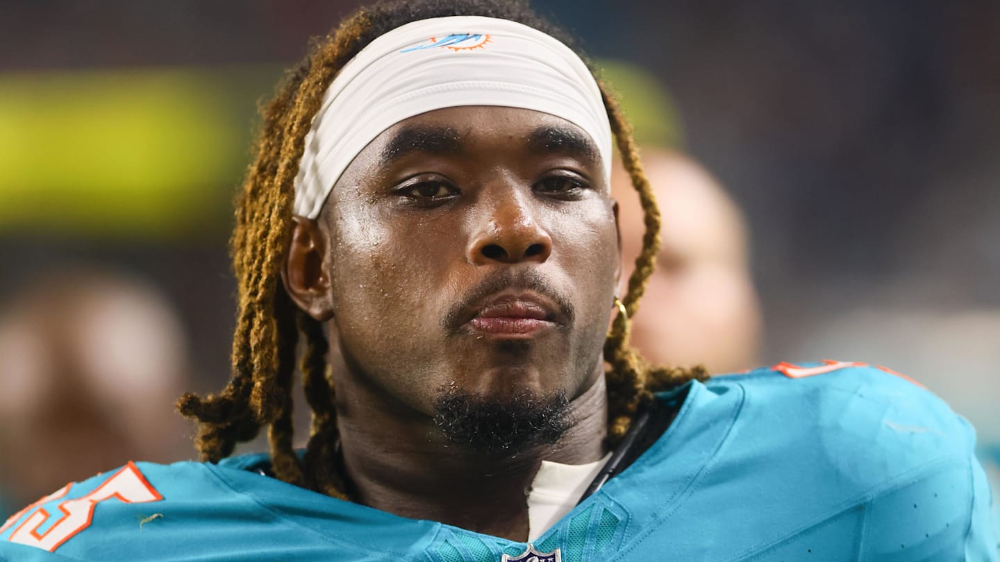 One Big Reason Aaron Brewer is the Rock of the Miami Dolphins Offensive ...