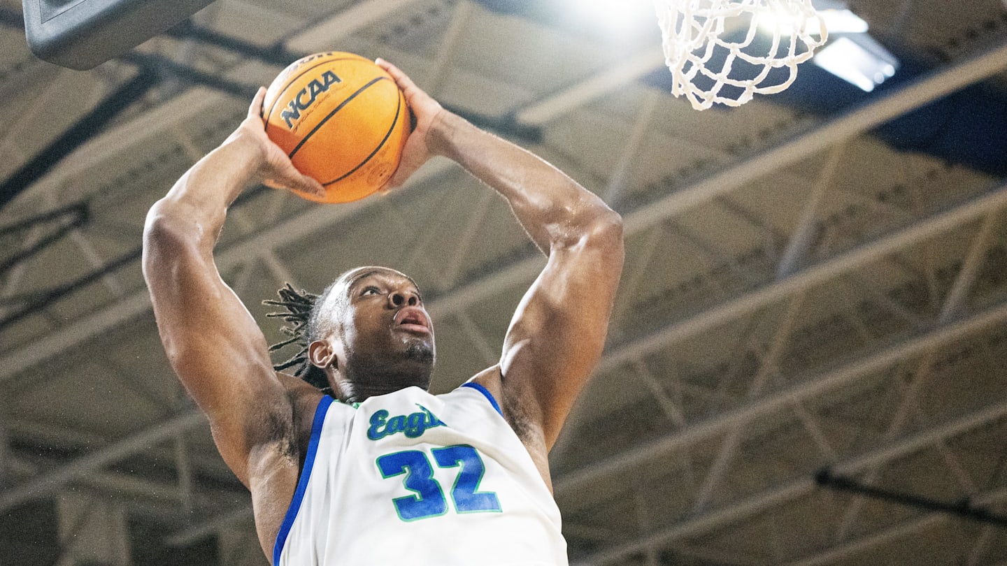 Florida Gulf Coast Player Throws Down Monster Poster Dunk in League Tourney