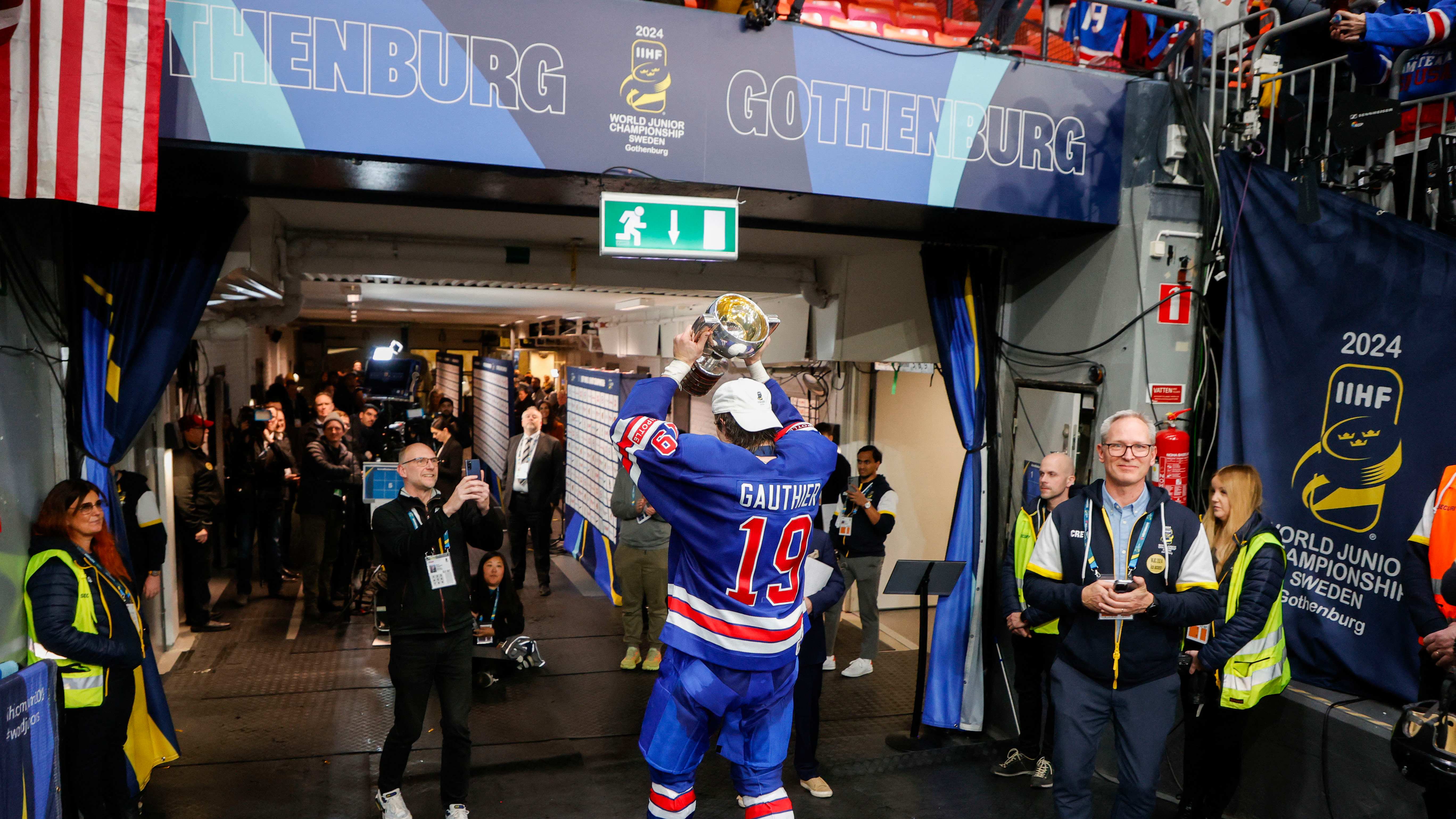 Flyers trade Cutter Gauthier to Anaheim Ducks