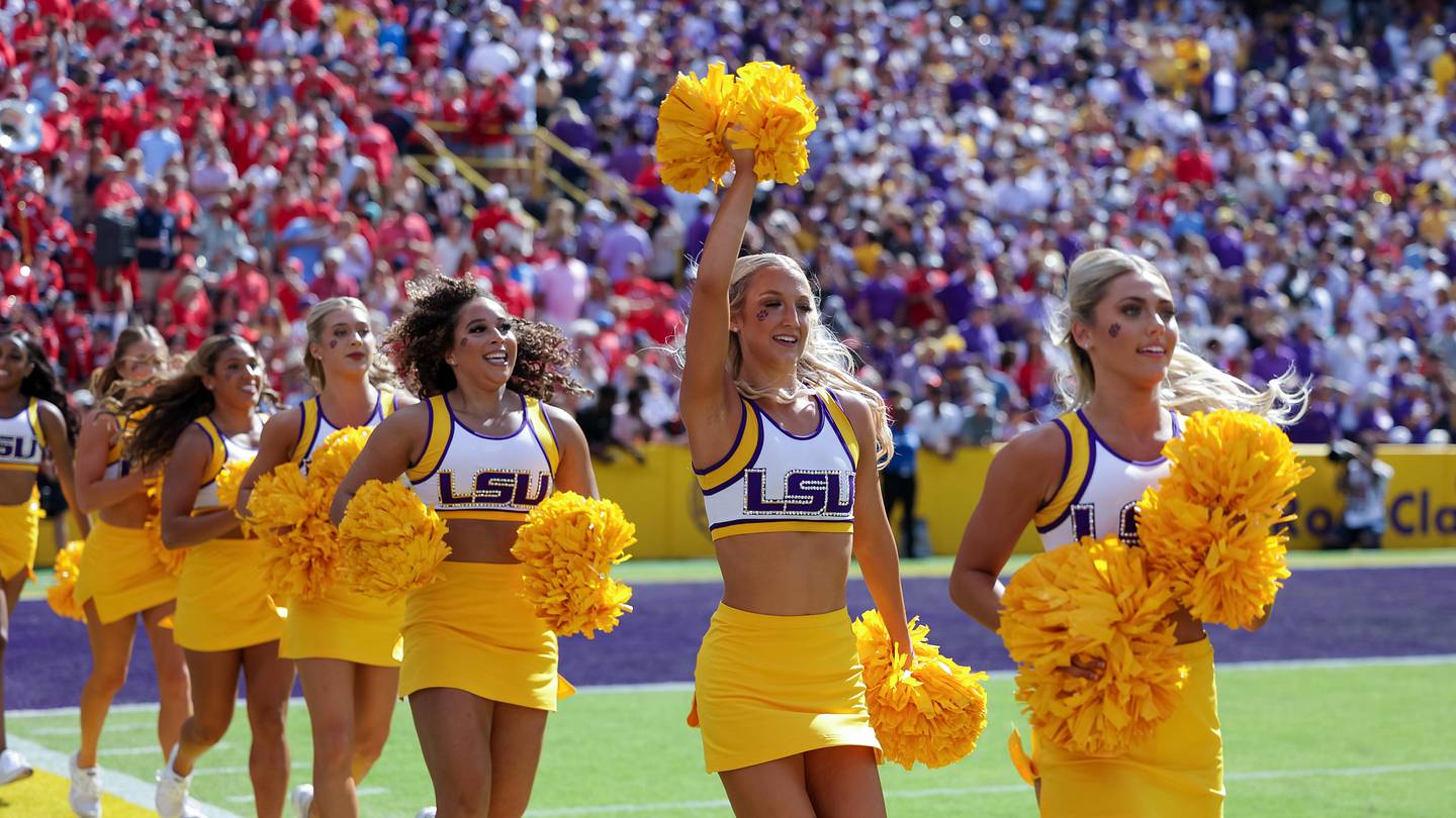 When does college football start in 2025? Here's what you need to know