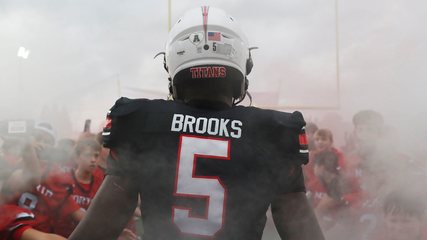 Khamari Brooks Releases Top Three, Includes Georgia Football