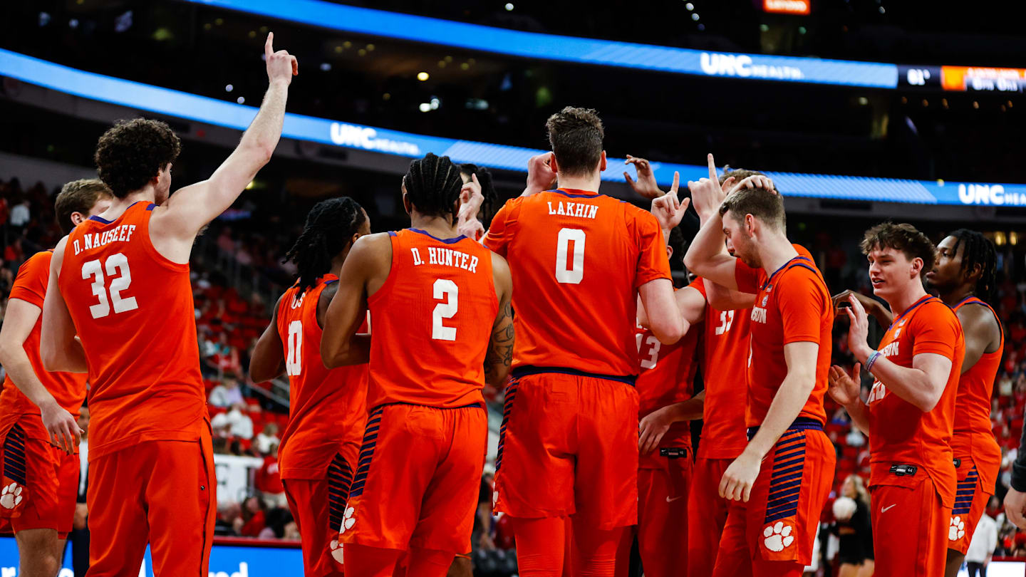 Clemson Tigers Men’s Basketball Team Wrongly Held Out of AP Top 25 Poll