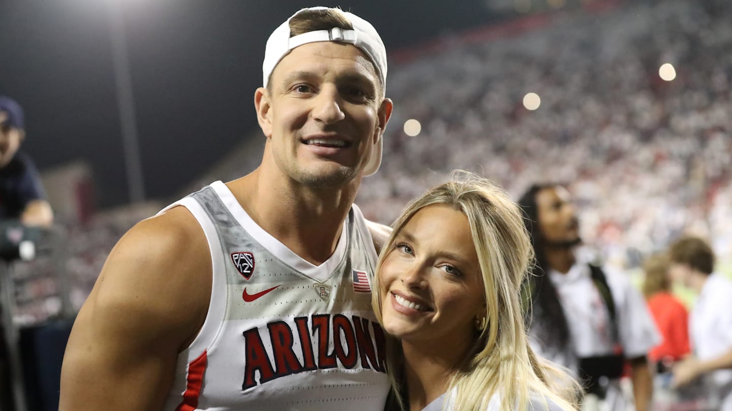 Watch Camille Kostek and Rob Gronkowski Dance Their Hearts Out in ‘Vibe ...