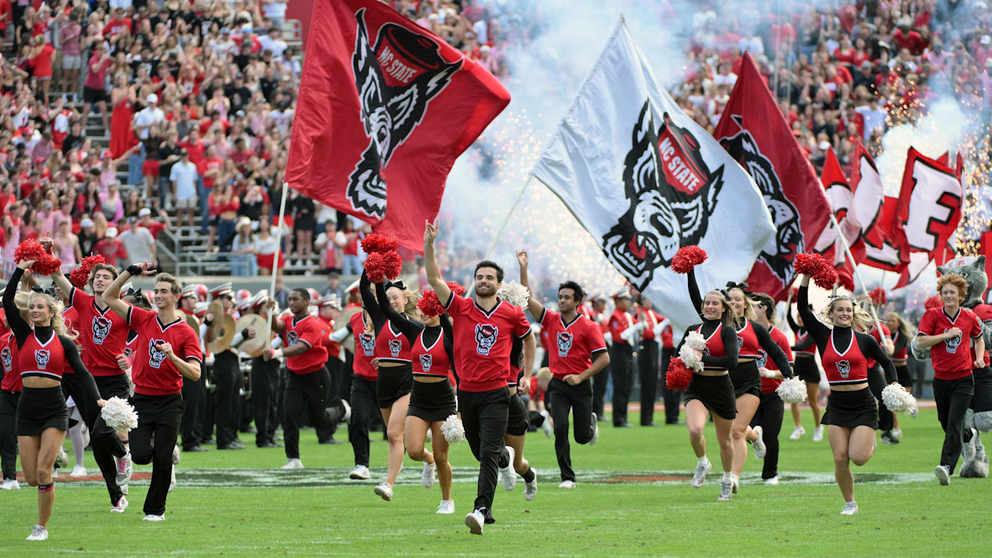 ECU Linebacker Zakye Barker Advertises NC State Football Offer