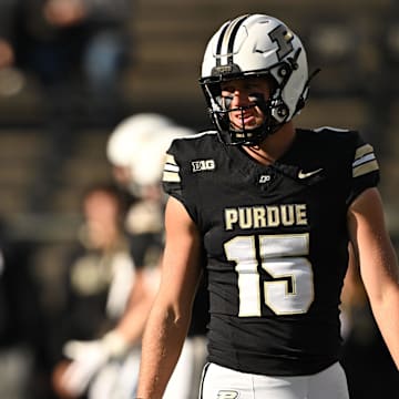 WATCH: Purdue Men's Basketball Shares Awesome Moment with Hall of Famer ...