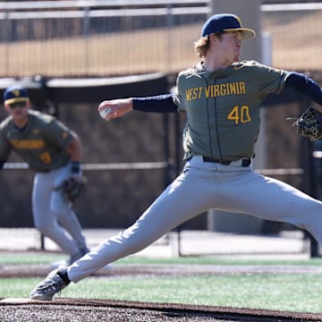 West Virginia Outlasts Oklahoma State for Big 12 Opening Win