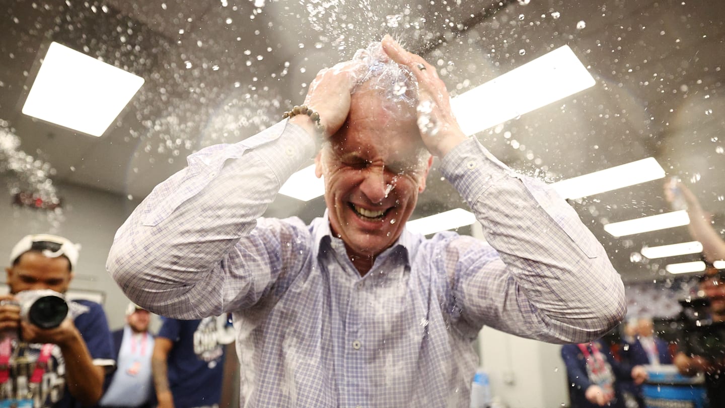 UConn's Darius Adams Praises Dan Hurley: 'Gets You Ready For The Next ...