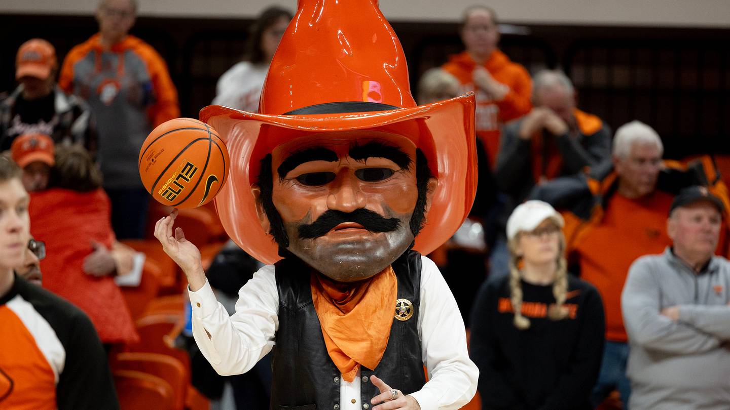Oklahoma State Loses Veteran Forward to Transfer Portal
