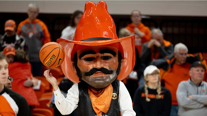 Oklahoma State Unveils New Uniforms to Begin Steve Lutz Era
