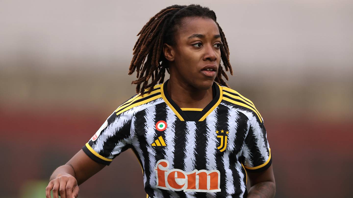 PSG signs Nigerian superstar Jennifer Echegini