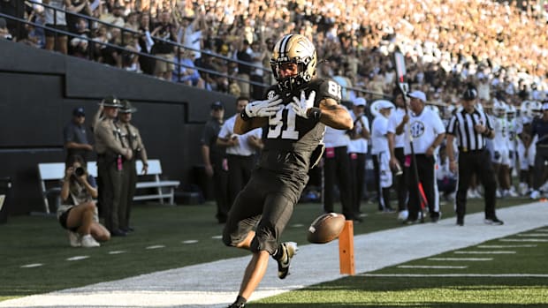 “This is the new Vandy, man,” Vanderbilt Shows Progress in Blowout Win ...