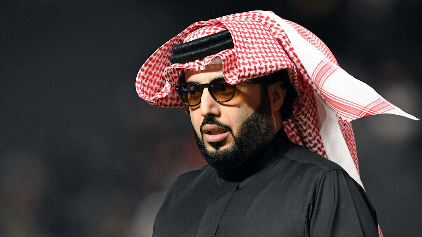 Turki Alalshikh Savagely Roasts Referee Who Fumbled Gervonta 'Tank ...