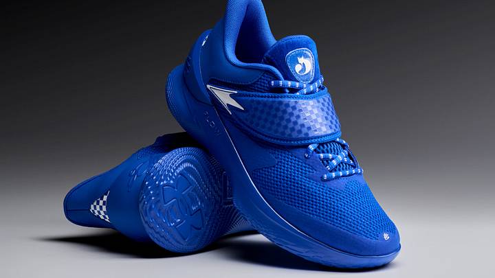 De'Aaron Fox celebrates Kentucky Wildcats with "Lexington" colorway