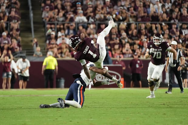 Mario Craver Picks Up 122 Yards In Texas A&M Debut