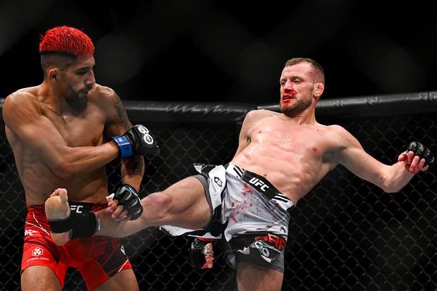 UFC Abu Dhabi fight picks & predictions for Robert Whittaker vs ...
