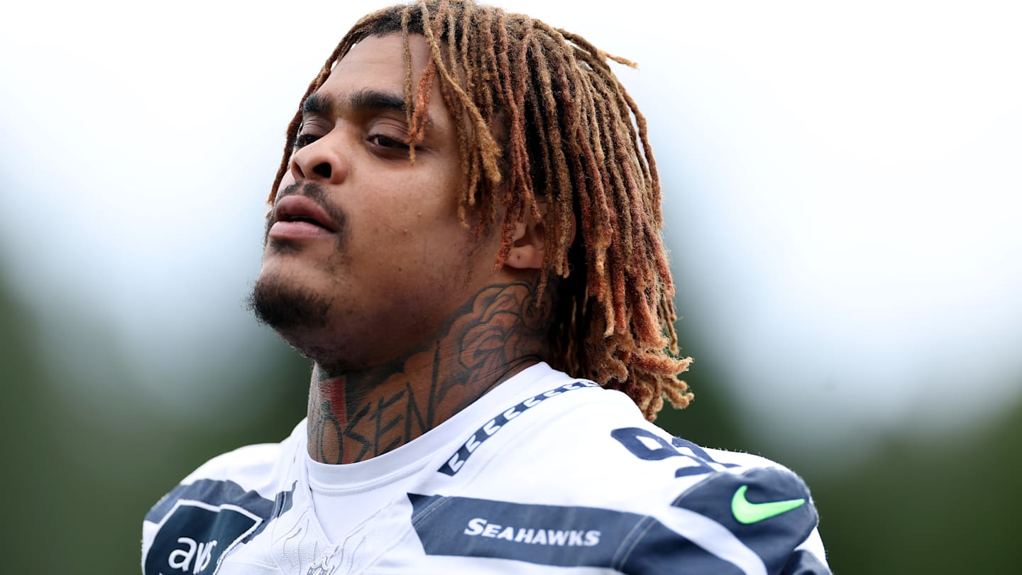 One Seahawks teammate has great two-word description of Byron Murphy II