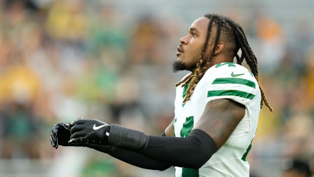 Jets Bashed For 'Overpaid' $45 Million Linebacker's Contract