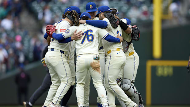 Mariners' Dan Wilson Has Two-Word Astros Message Ahead Of High-Stakes ...