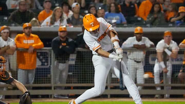 LIVE Updates - Tennessee vs Hofstra Score