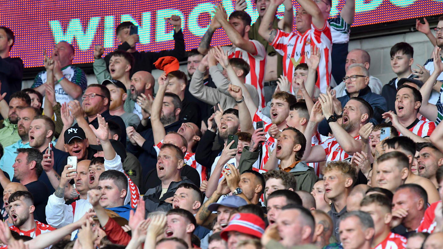 'Show you deserve these incredible fans,' Regis Le Bris tells Sunderland