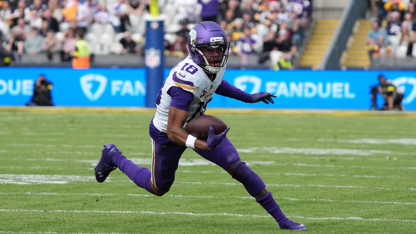 Justin Jefferson backs J.J. McCarthy amid Vikings' QB uncertainty