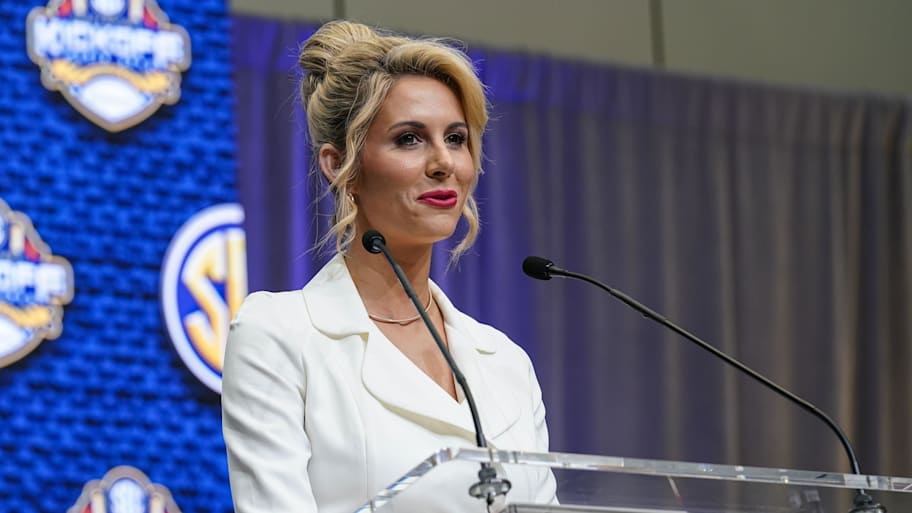 Laura Rutledge net worth: ESPN host salary, job history & more