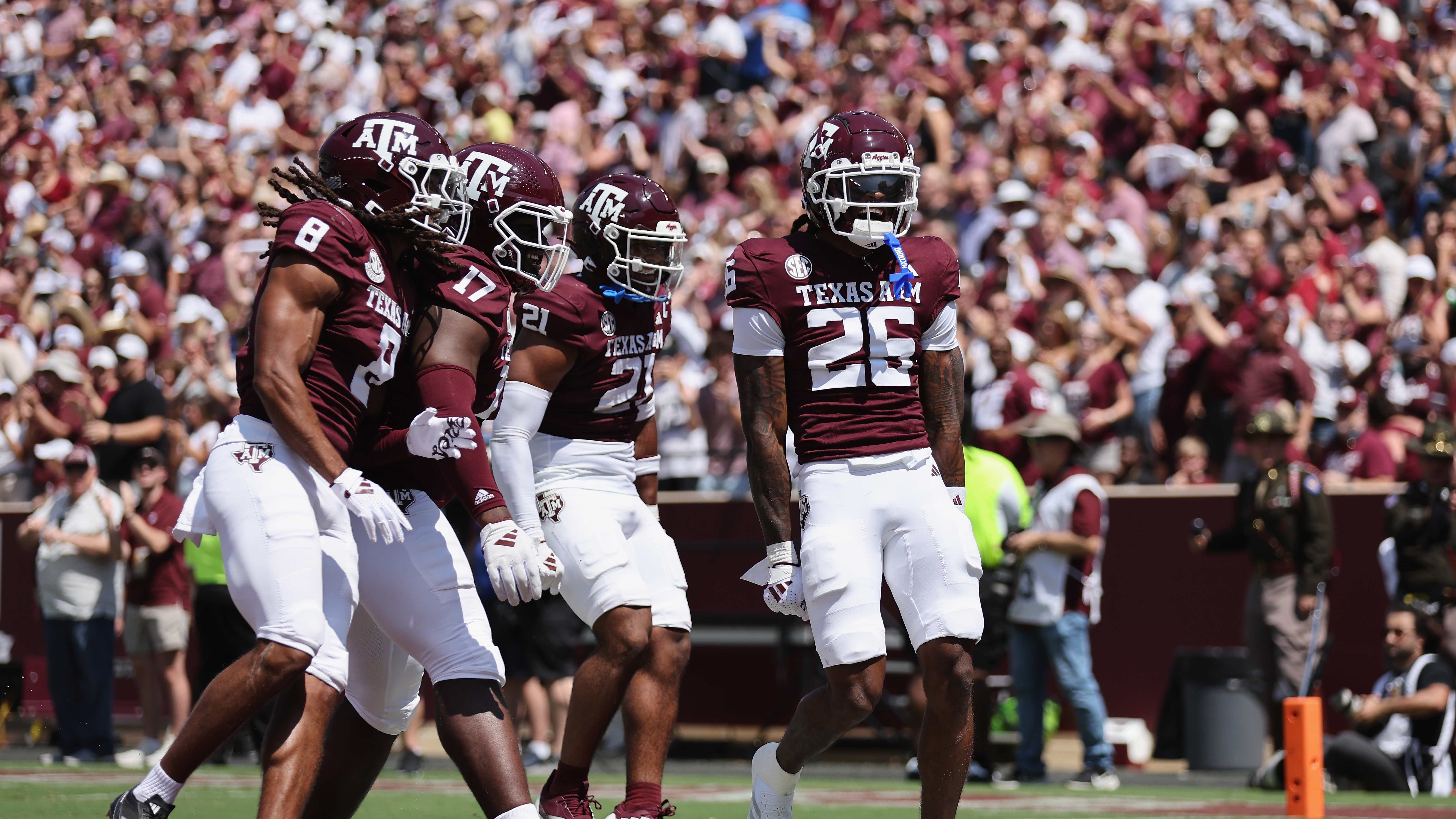 Texas A&M football players have message for fans coming to game against LSU