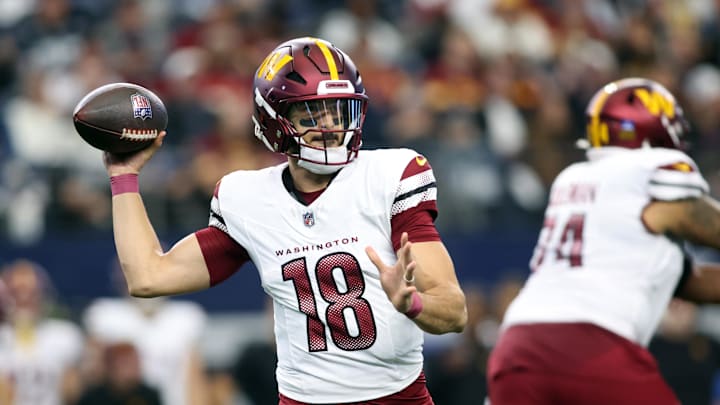 Washington Commanders re-sign award-winning QB to backup Jayden Daniels