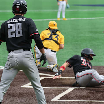 West Virginia Keeps Rolling, Takes Game 2 and the Series from Houston