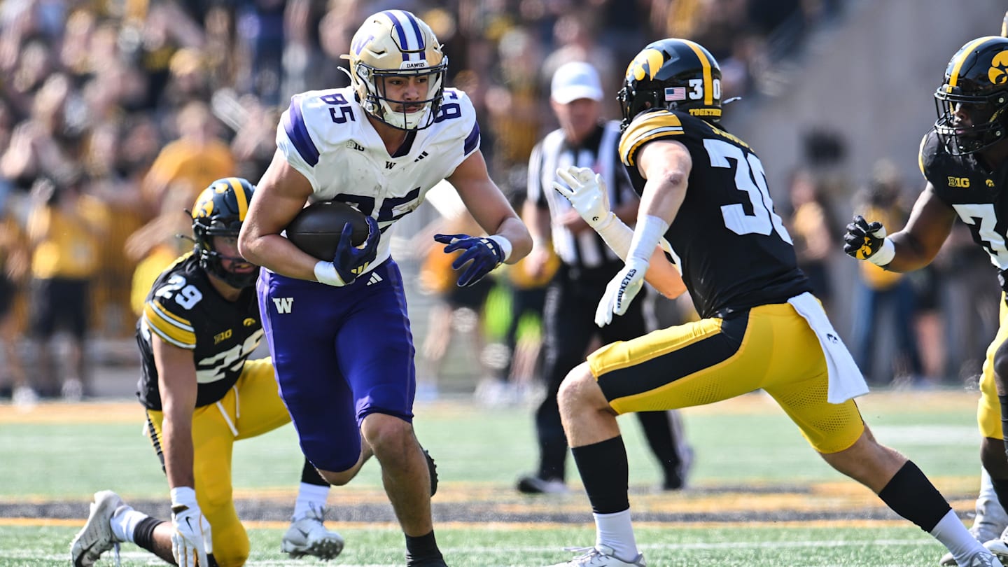 Midseason Report: Husky Tight End Has Been a Matter of Survival